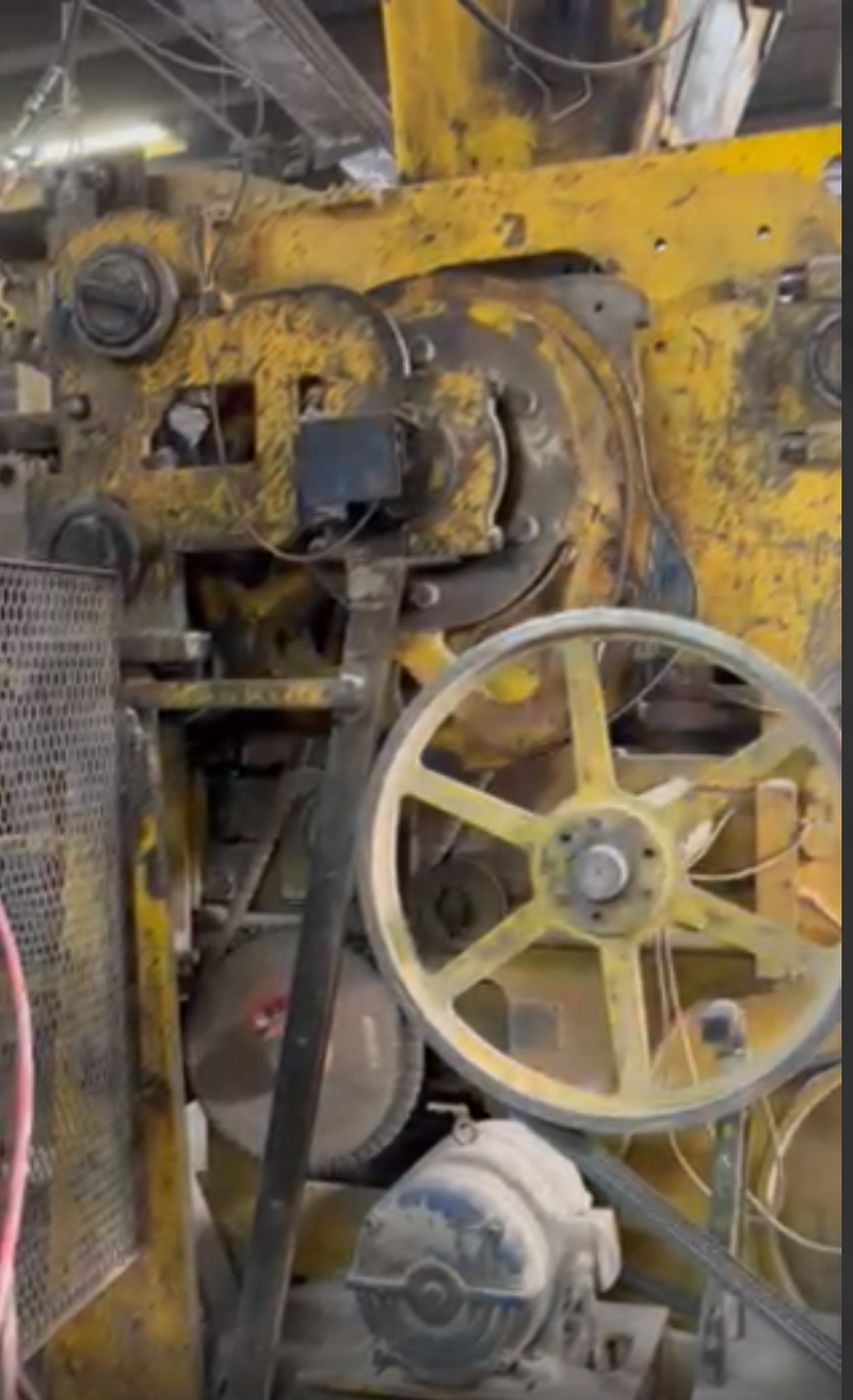 Besser V3-12 block machine