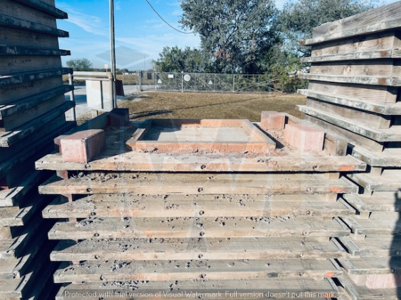 1,500 (43” x 57” x 1.75”) Wet cast wood pallets