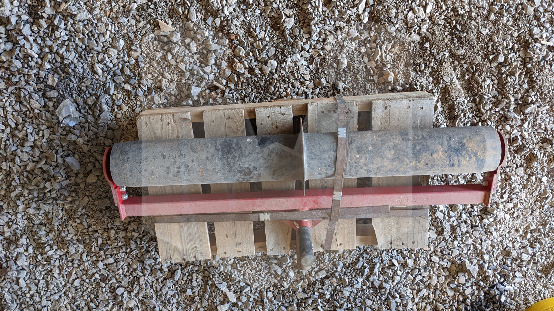 Allen roller screed motor assembly and screeds