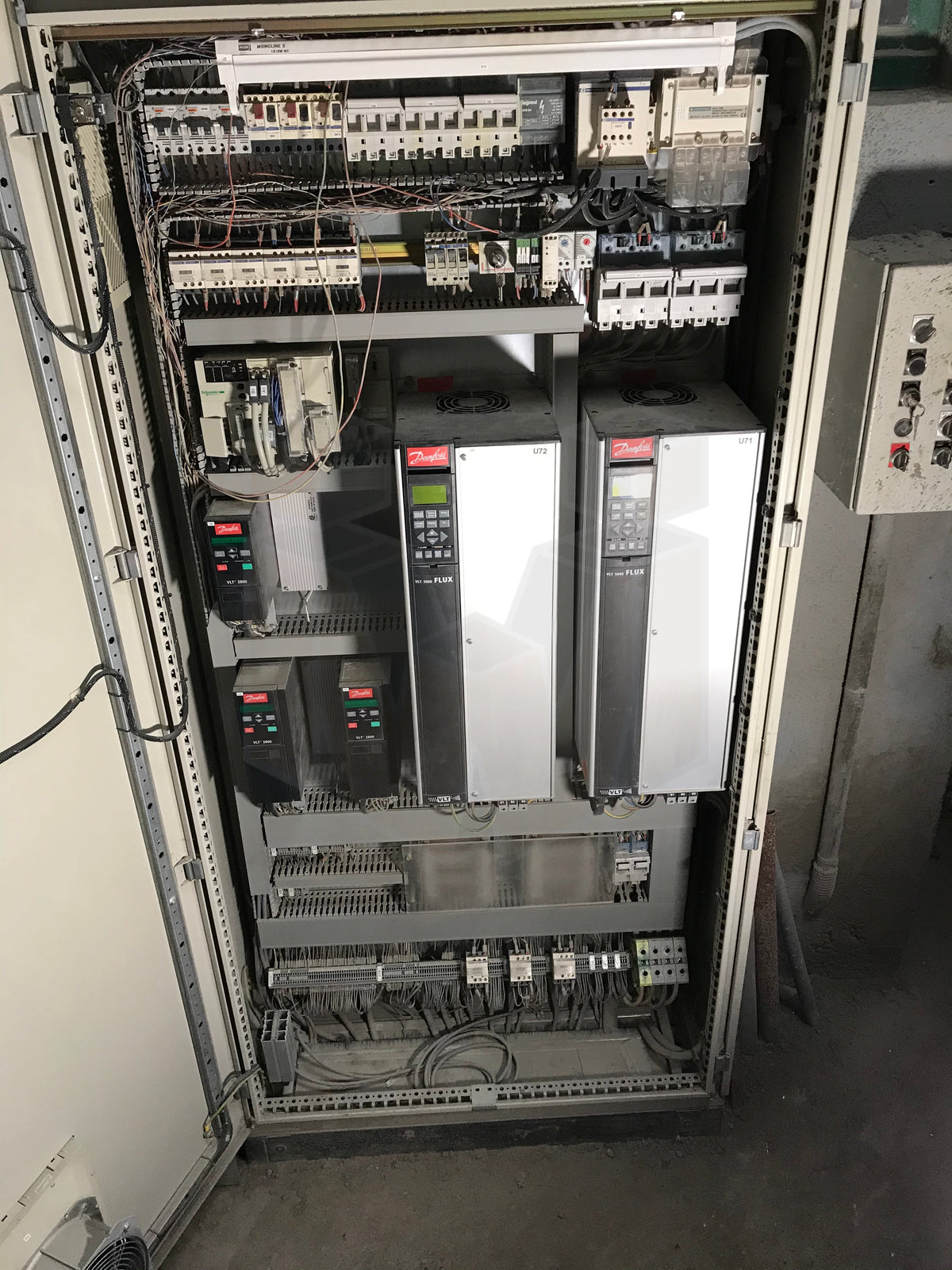 Quadra 5 block machine